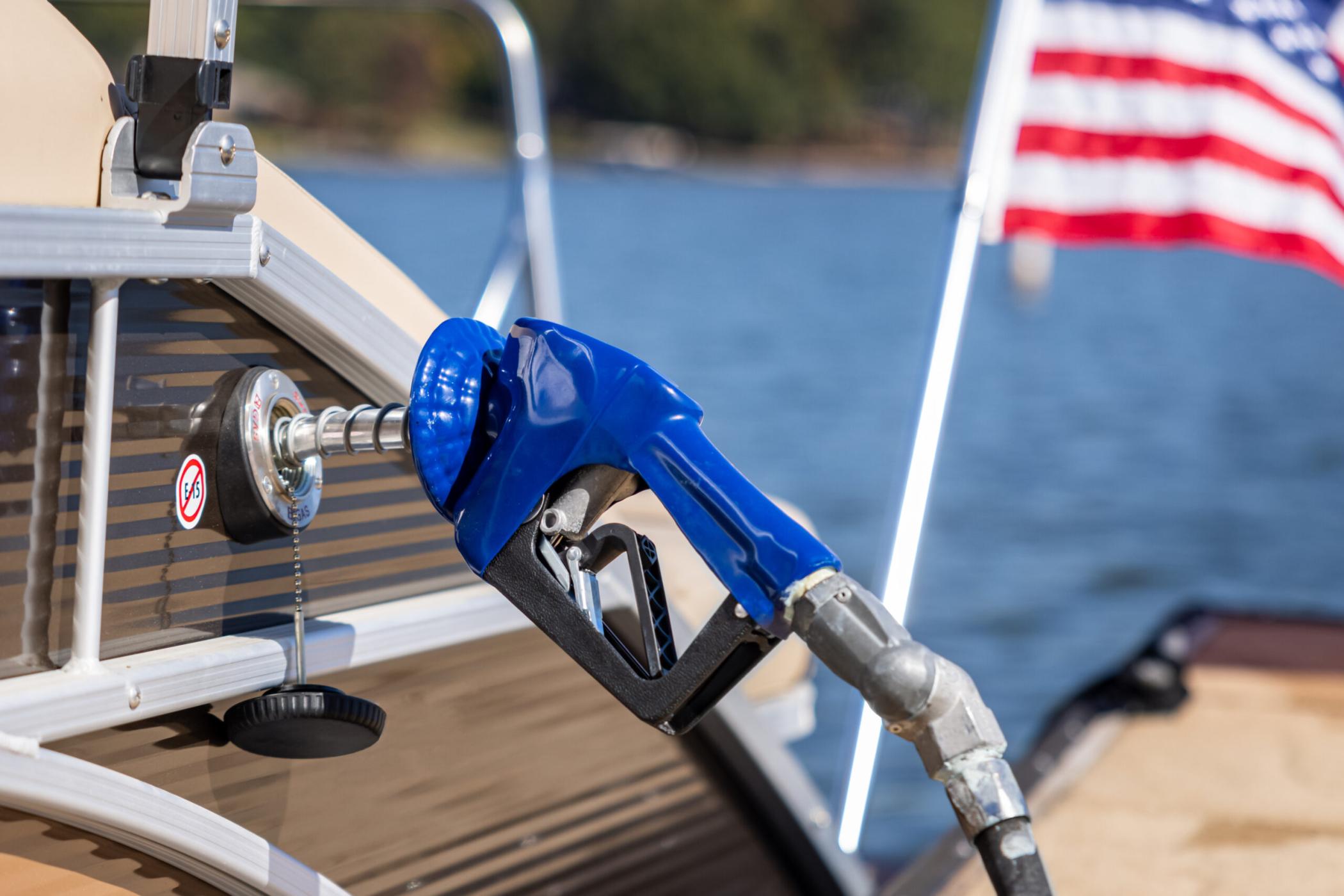 Boat Fueling in Texas - Hot Springs Marina